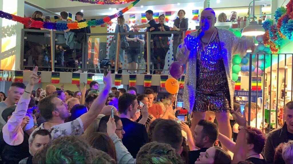The best gay bars in Edinburgh - Unifresher