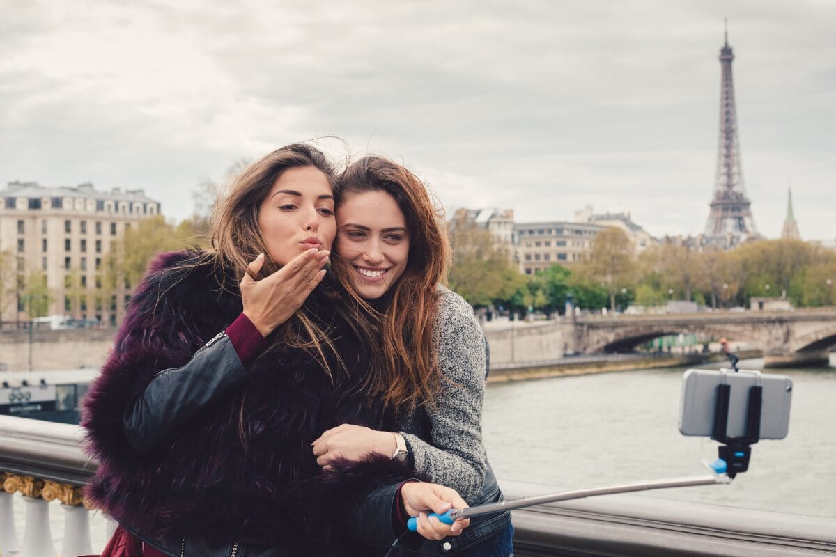 Top 20 girls holiday destinations - Unifresher