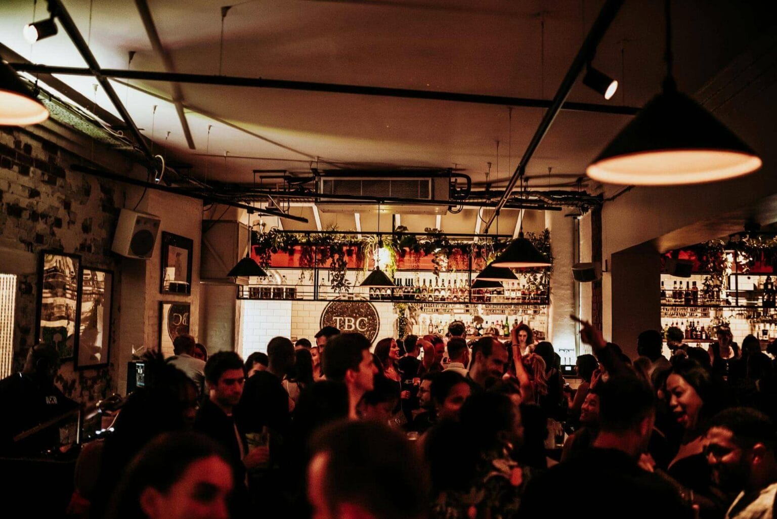 10 ideas for fun nights out in London for groups - Unifresher