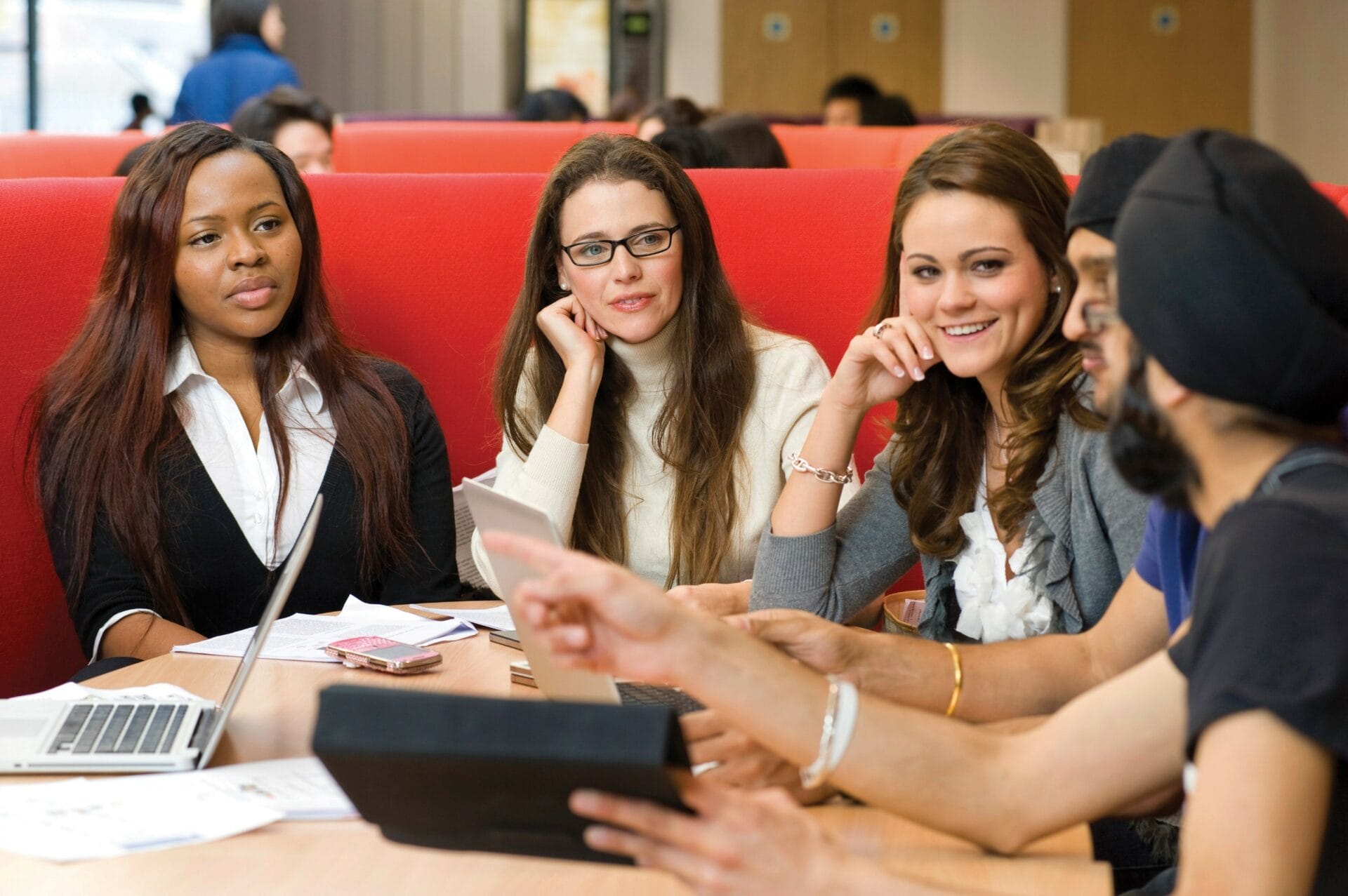 A student's guide to Santander Scholarships - Unifresher