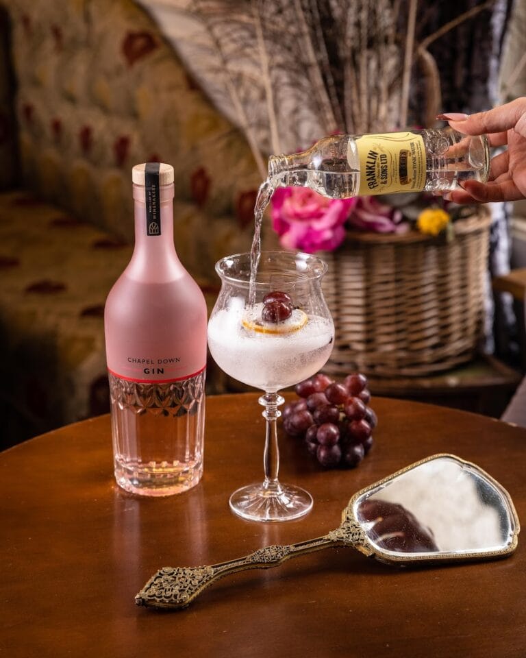 Top 10 gin bars in London to try - Unifresher