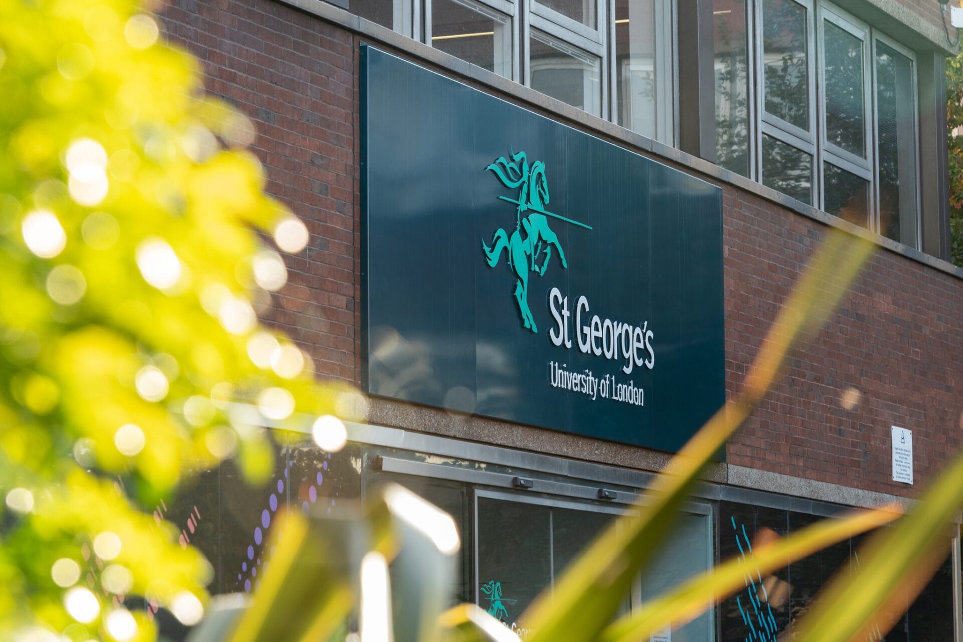 Top 10 small universities in the UK - Unifresher