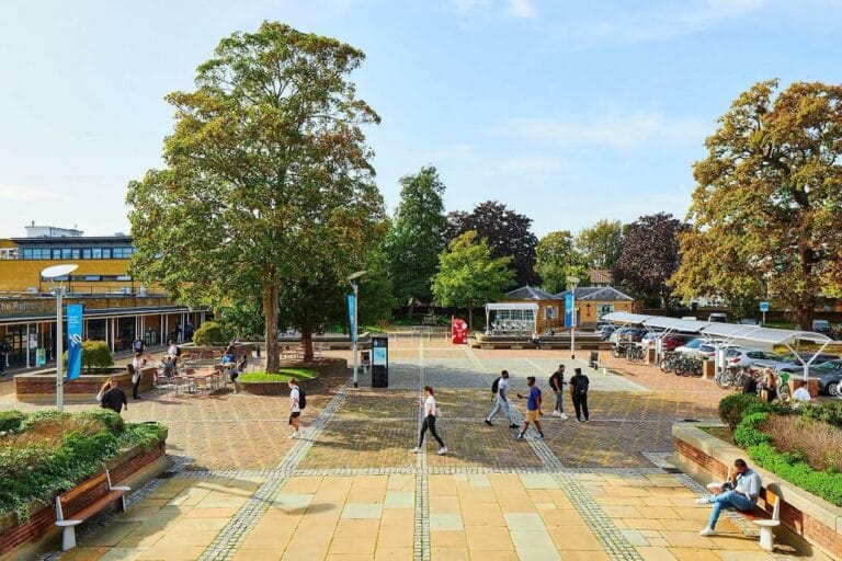 Top 10 small universities in the UK - Unifresher