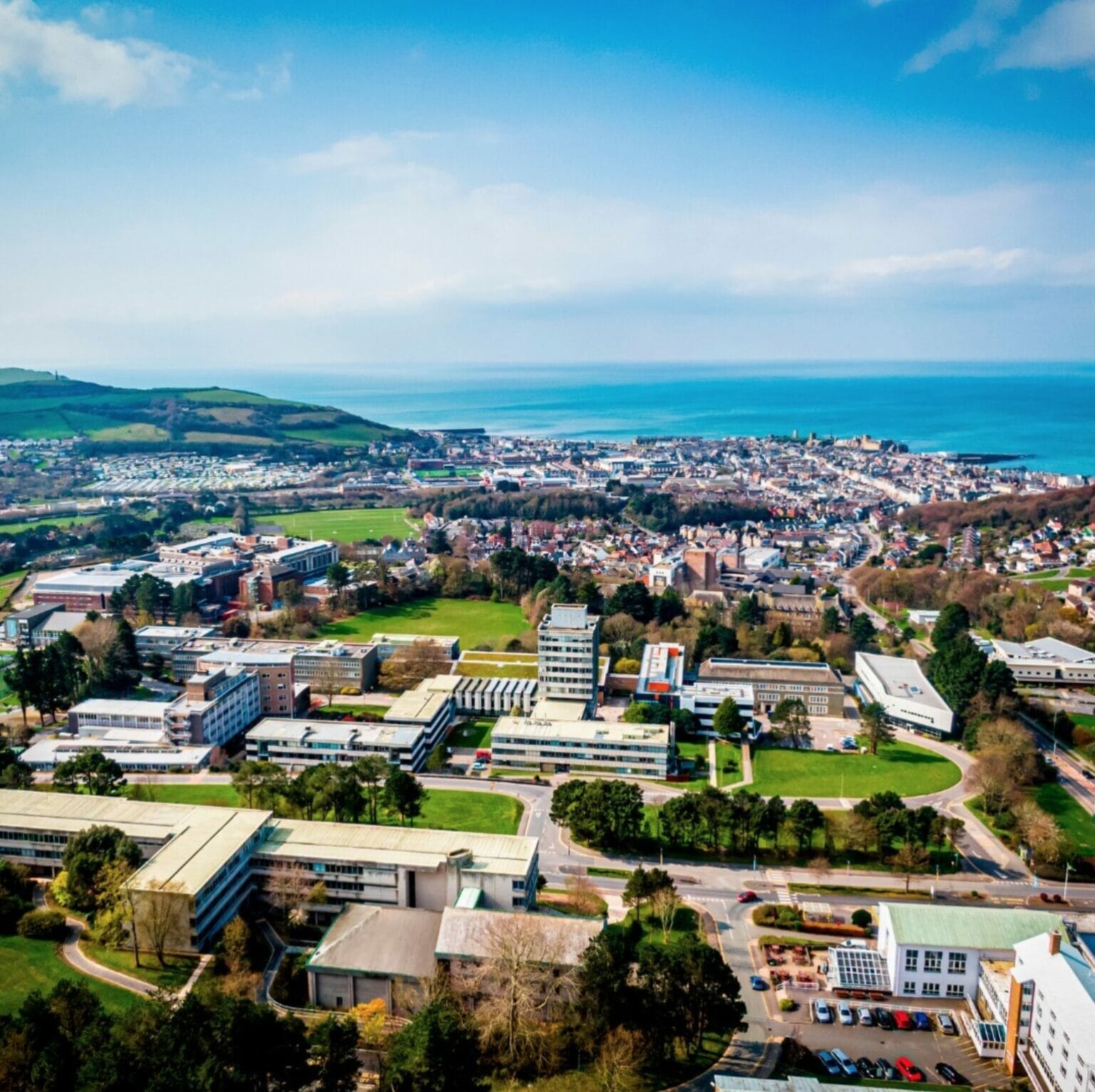 Top 10 small universities in the UK - Unifresher